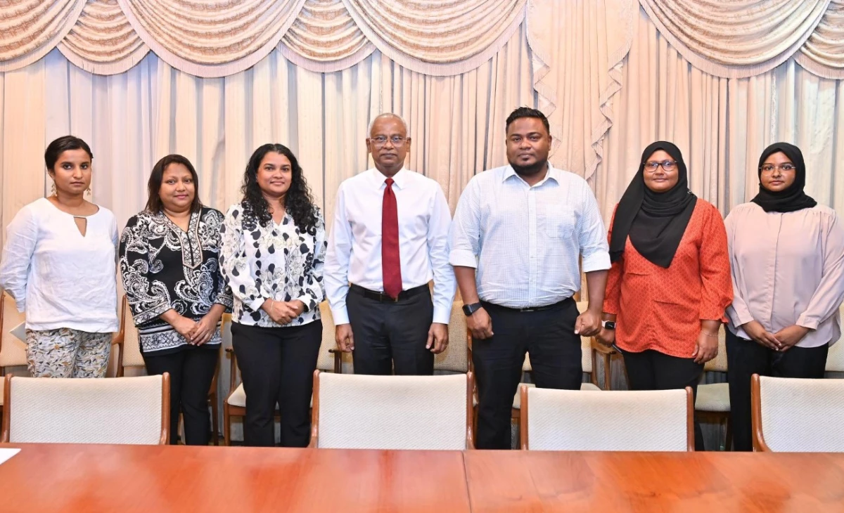 Transparency Maldives presents President Solih the report on...