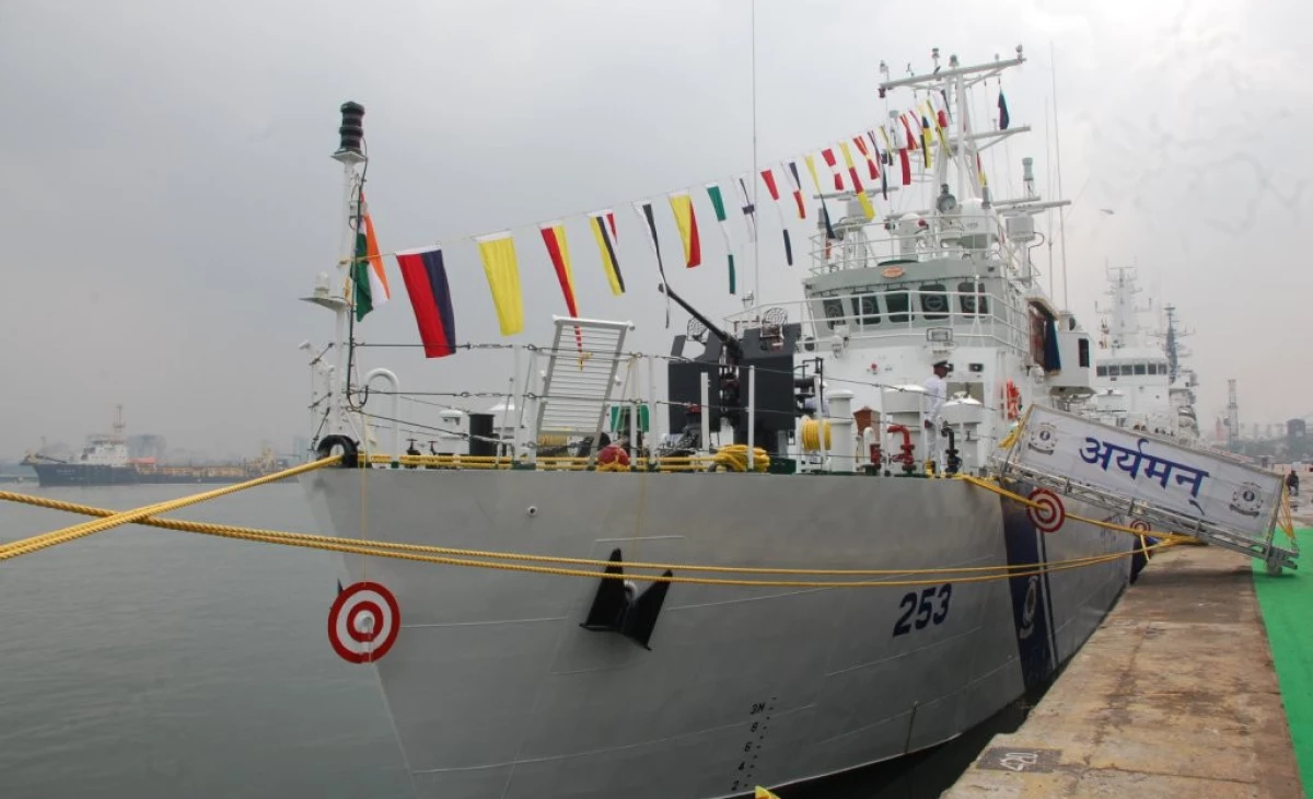 Indian troops boarding Maldivian fishing boat in EEZ violates...